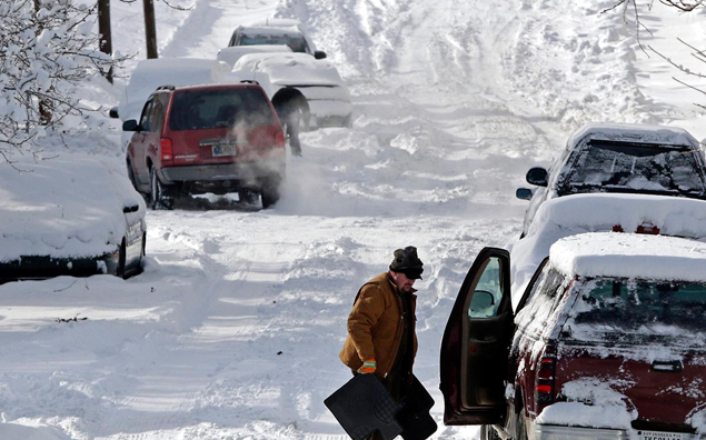 Chicago alcanza 1,78 metros de nieve acumulada y atraviesa su peor ...