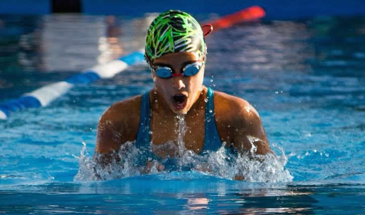 Sobrina de la nadadora olímpica Erika Graf bate récord de hace 27 años ...