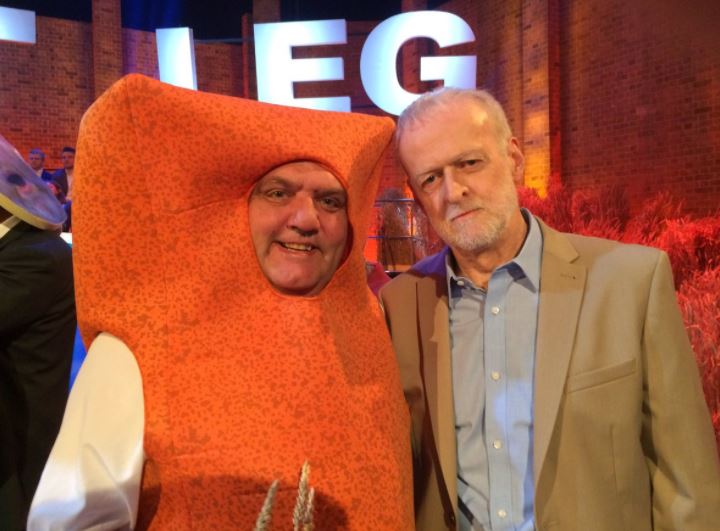 Elmo, Buckethead y otros extraños candidatos que lucharon en las ...