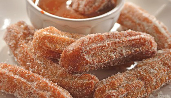 Agasaja a la familia con estos deliciosos y tradicionales churros con ...