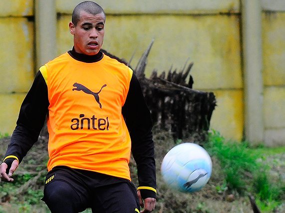 Alex Silva y Joel Burgueño jugarán en Progreso - Noticias Uruguay ...