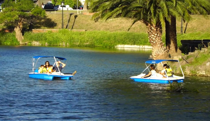 Están en funcionamiento las nuevas lanchitas y el parador del Lago del ...