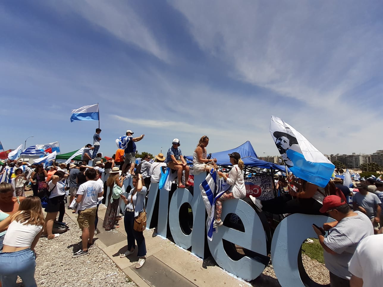 Cartel de Montevideo fue pintado sin permiso durante celebración de la ...