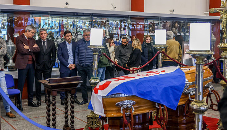 Nacional rinde homenaje a José Fuentes en emotiva despedida en la sede ...