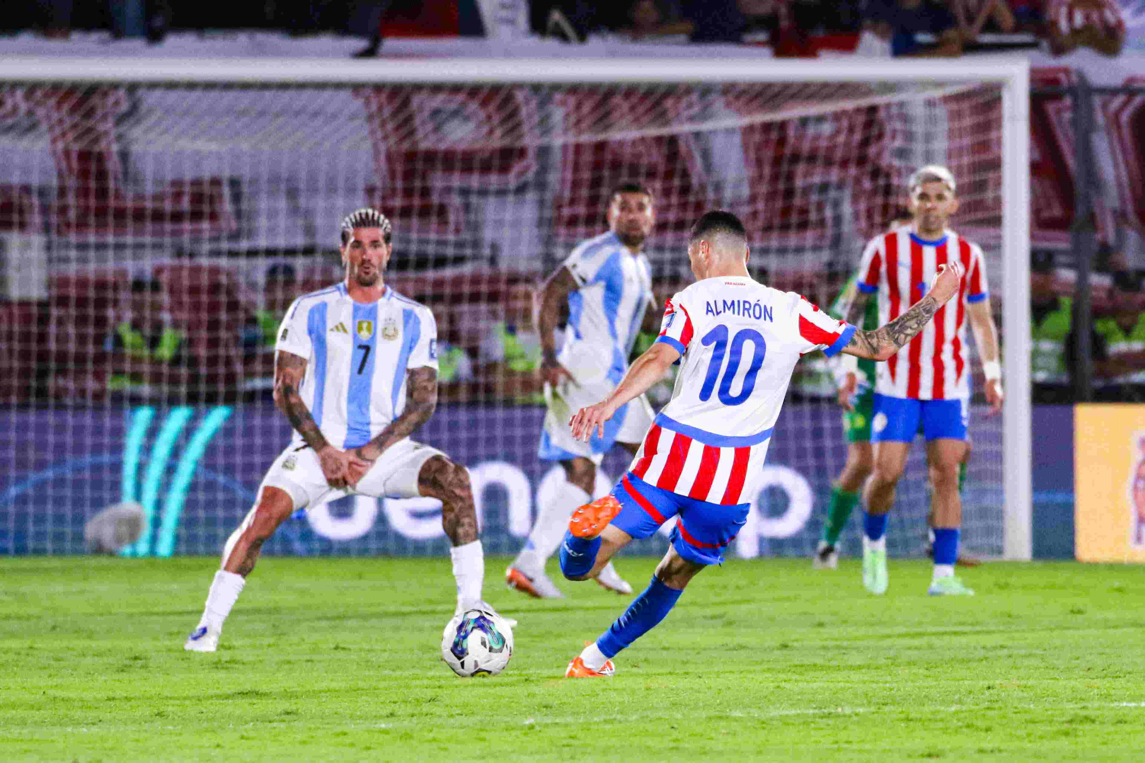 Argentina cayó 2-1 frente a Paraguay en Asunción - Noticias Uruguay ...