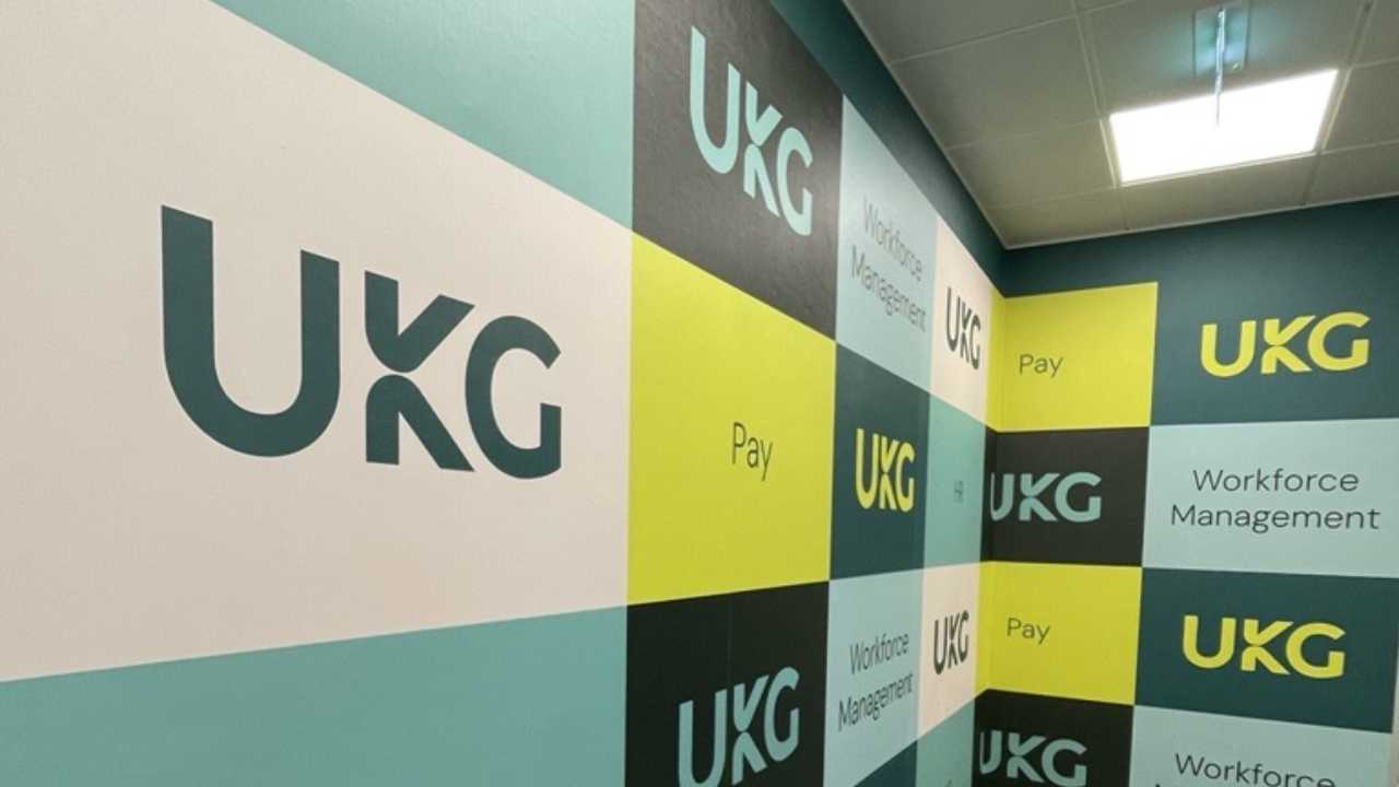 Gobierno cita a UKG por el abrupto cierre: despedirá a 300 empleados a ...